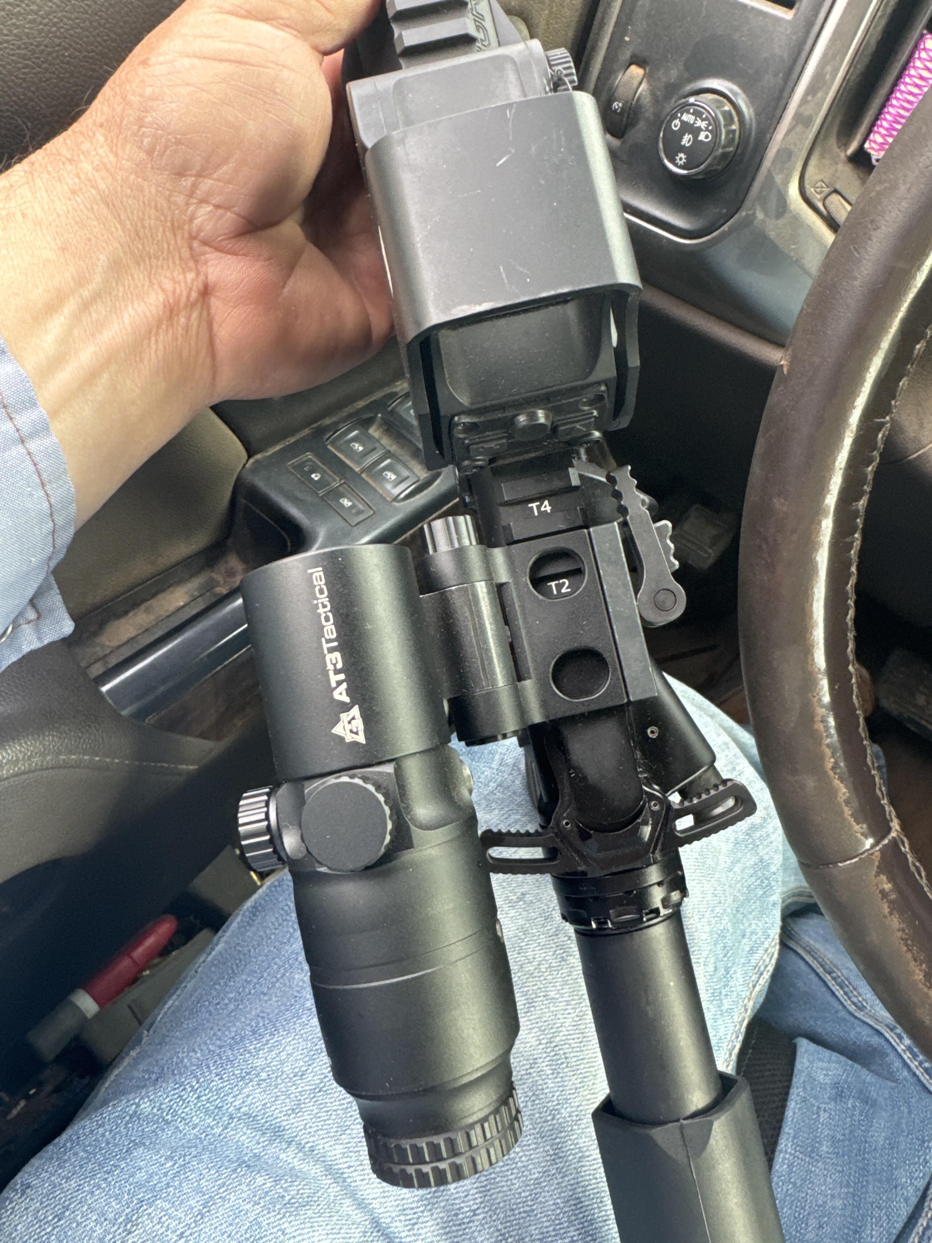 AT3™ 4xRDM™ 4X Red Dot Magnifier with Flip-to-Side Mount | AT3 Tactical